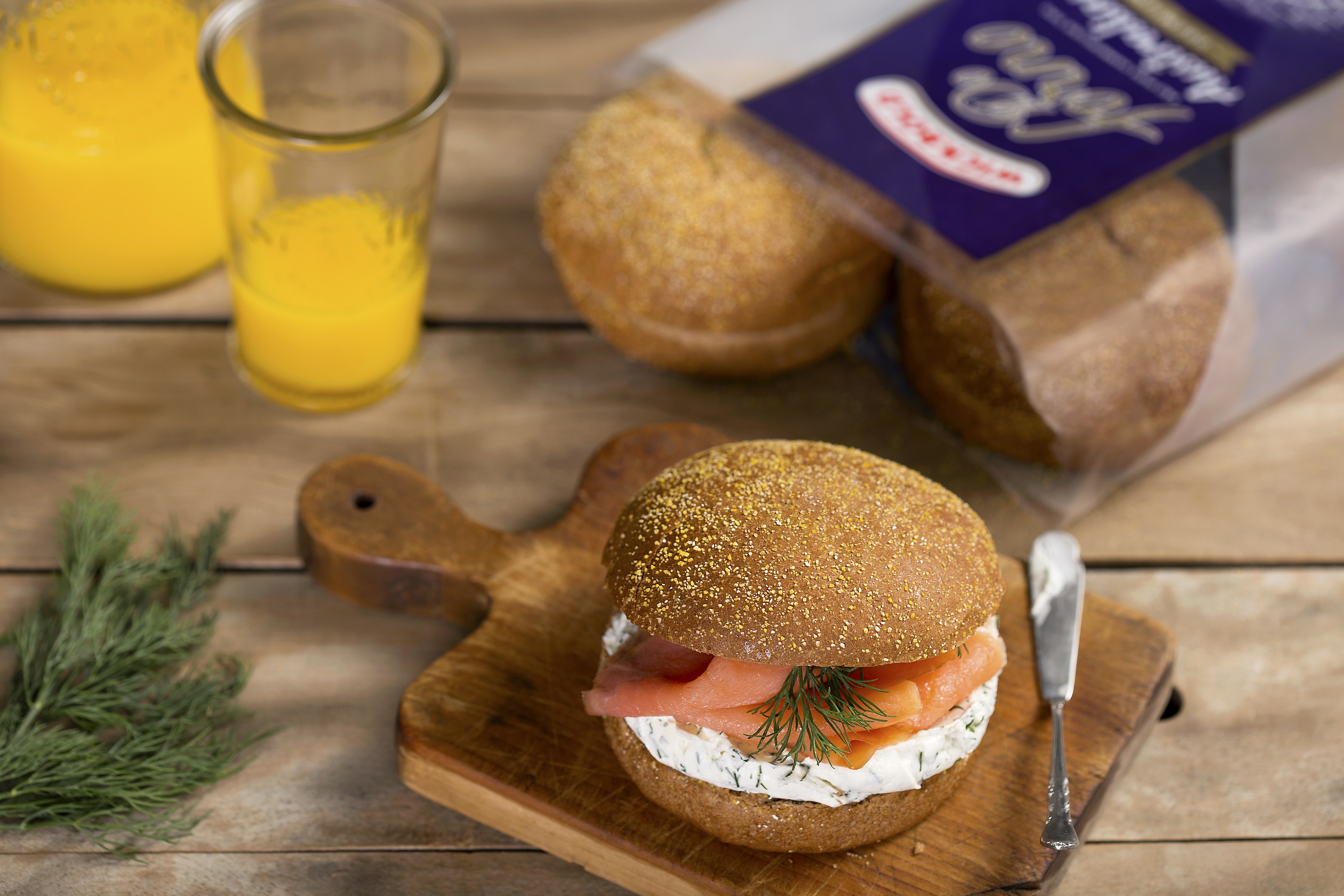 Sanduíche com Do Forno Australiano com salmão – Wickbold